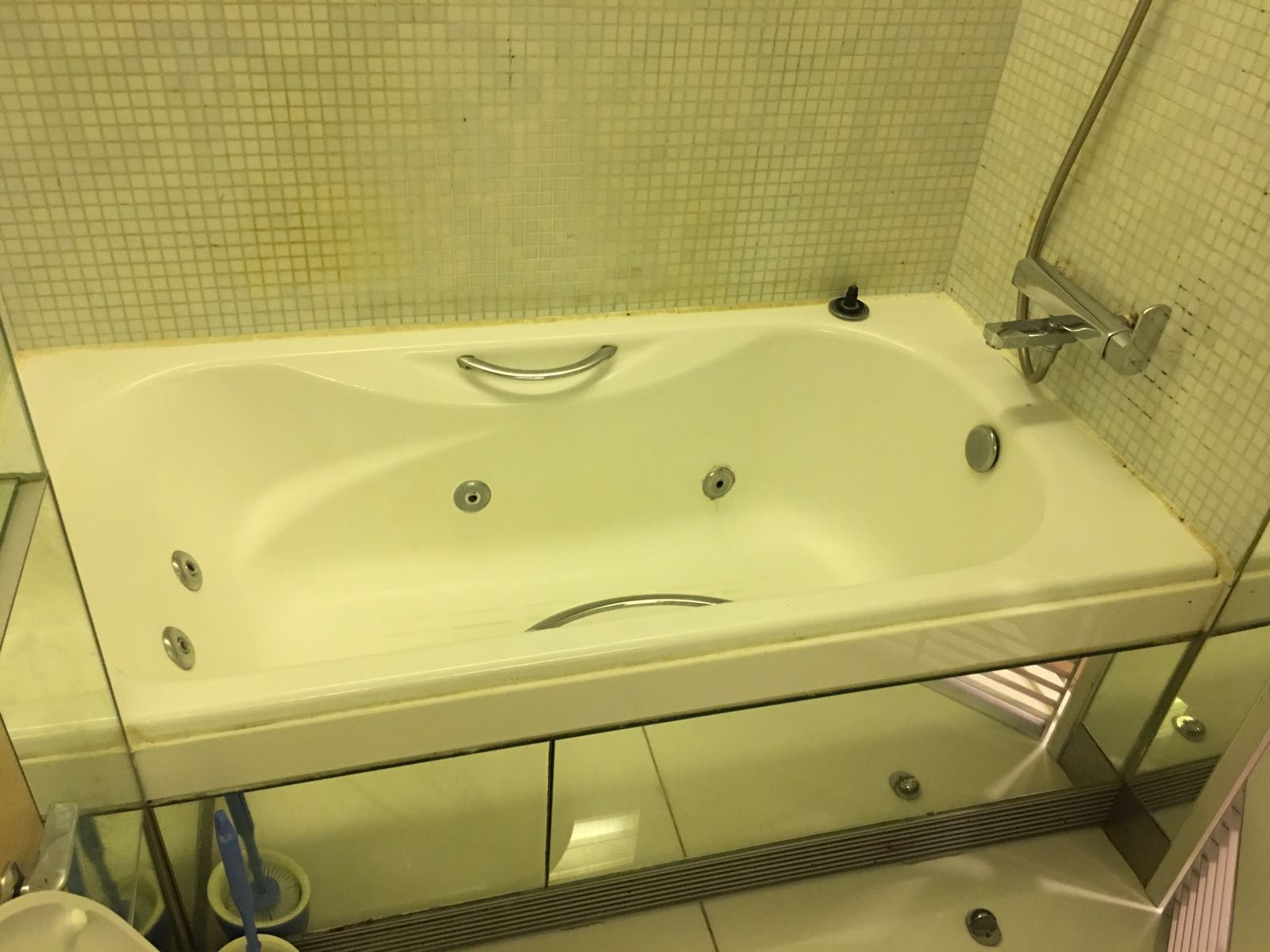 Centrestage - Hollywood RoadBridges Street - Professional Properties Co ...